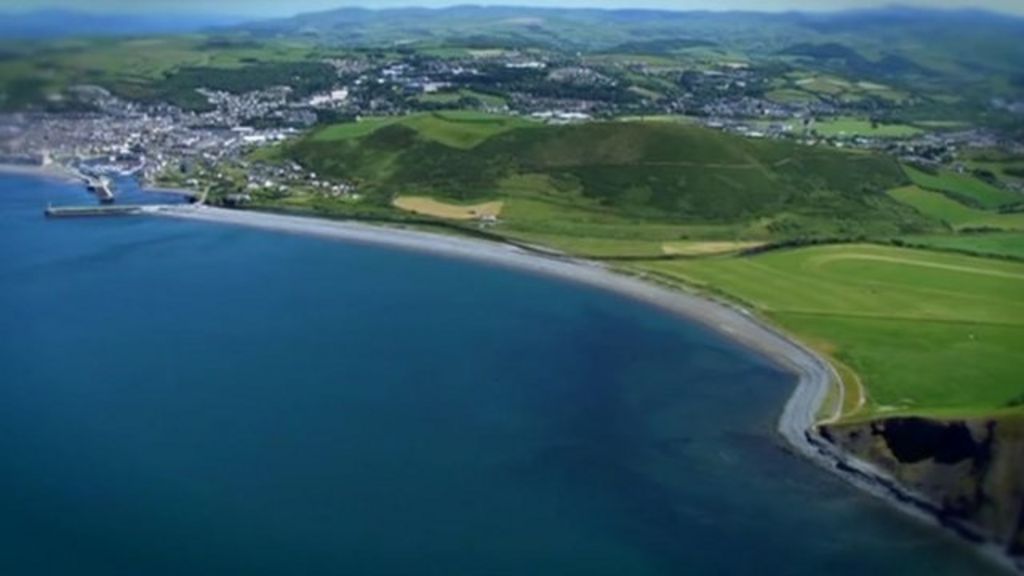 Election 2015: BBC Wales tour visits Ceredigion - BBC News