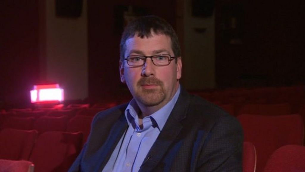 Budding writers to learn how to write comedy at festival - BBC News