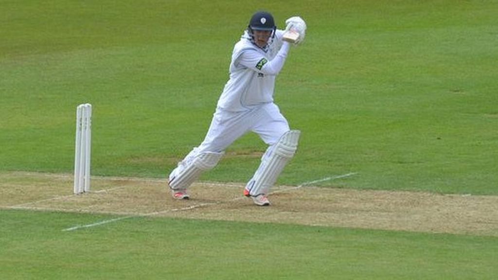 Matthew Critchley: Derbyshire teenager calm for maiden ton - BBC Sport