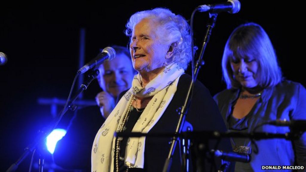 Flora MacNeil, the "Queen of Gaelic singers", dies at the age of 86 ...