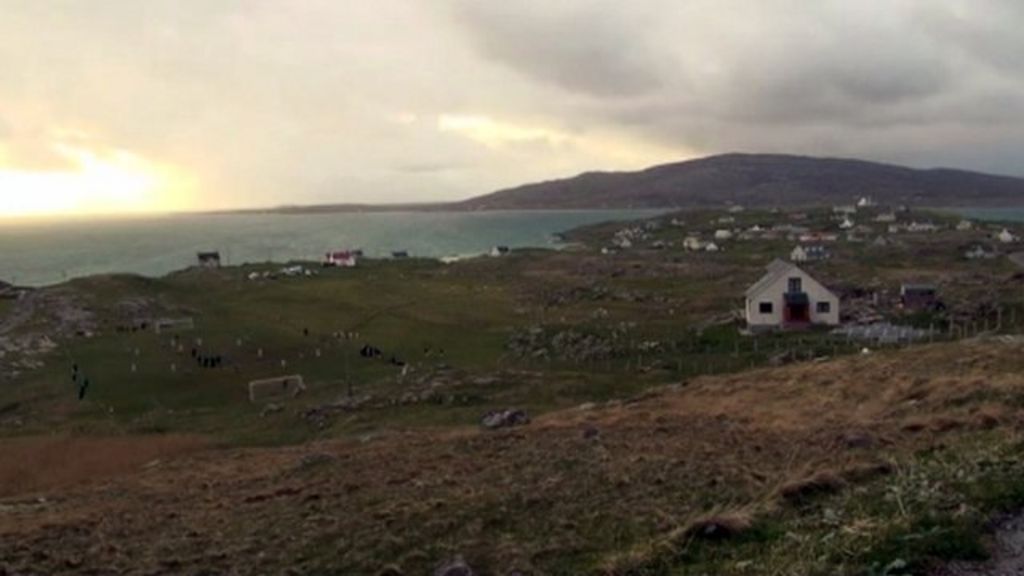 Eriskay's bumpy football pitch wows Fifa - BBC News