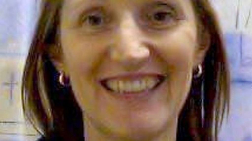 Jane Andrews: Jailed ex-royal aide to be released - BBC News