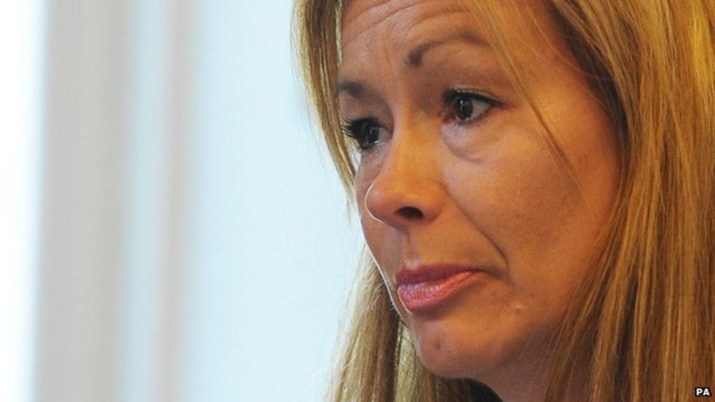 Corfu deaths: Parents meet Thomas Cook boss - BBC News