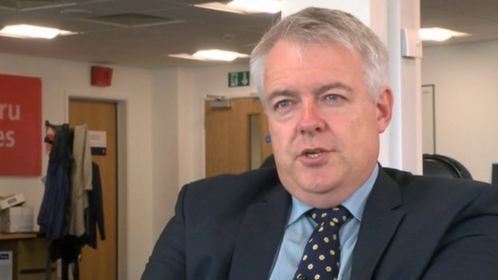 Carwyn Jones 'pleased' by prospect of new Wales Bill - BBC News