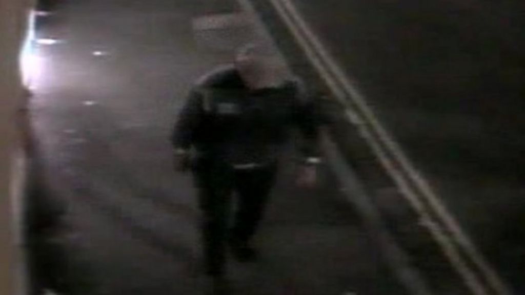 CCTV footage of missing Michael Davies on Isle of Wight - BBC News
