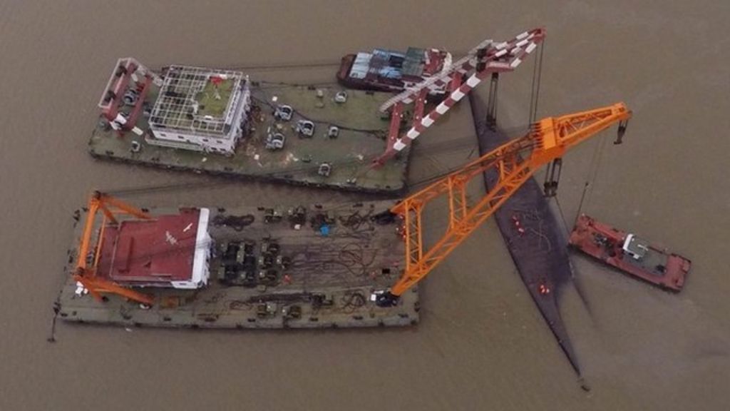 China ship: Recovery work to right the Eastern Star begins - BBC News
