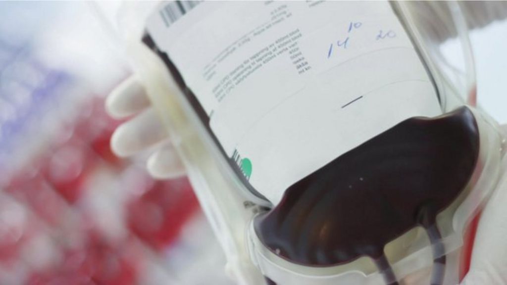 Fresh blood: NHS calls 40% drop in donations 'desperate' - BBC News