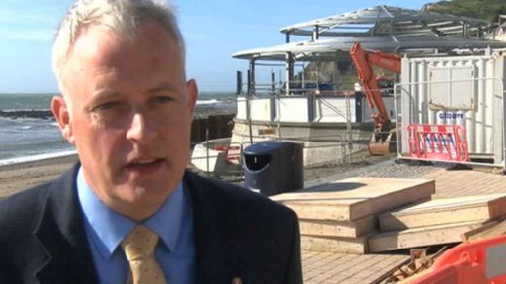 Aberystwyth bandstand delay 'disappointing' - BBC News
