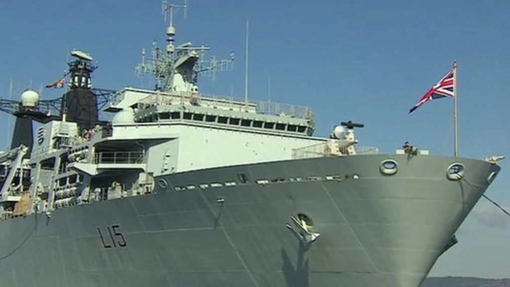 HMS Bulwark on Mediterranean migrants rescue mission - BBC News