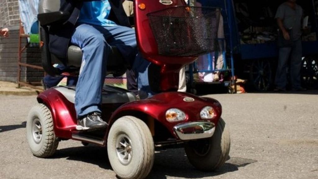 Police appeal over mobility scooter crash in Dumfries - BBC News