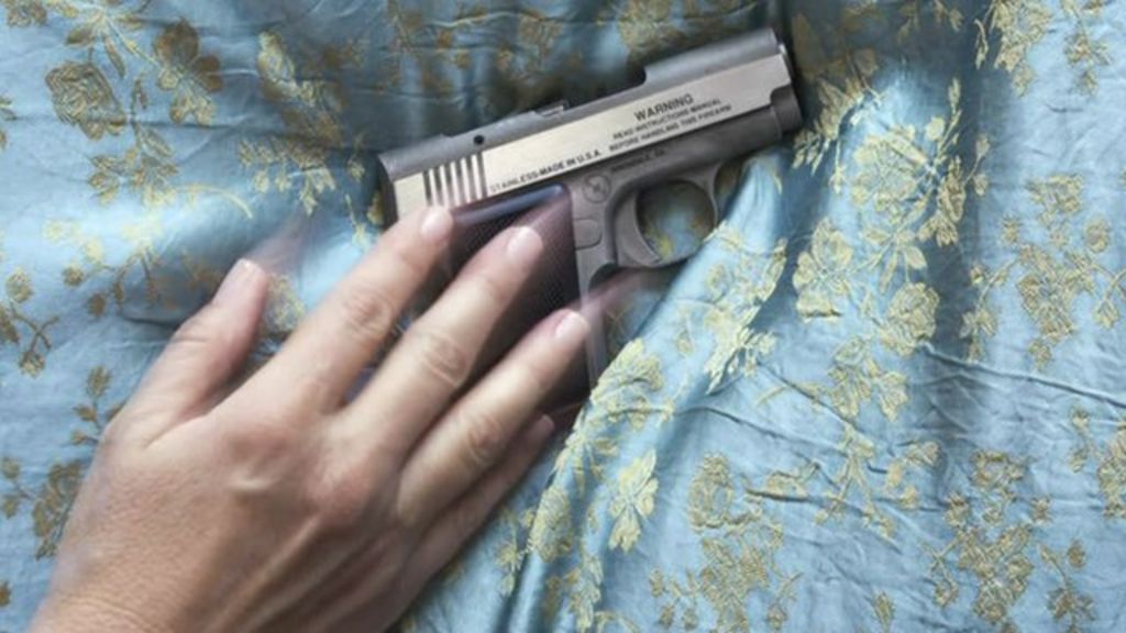 Lady's got a gun: Photos of Texas women and their firearms - BBC News