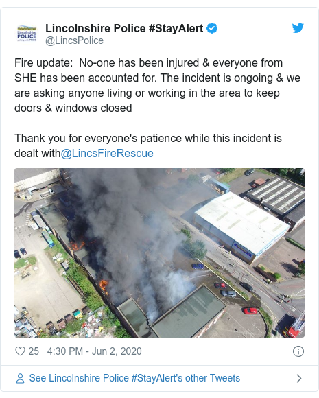 North Hykeham factory fire sends plumes of smoke over town - BBC News