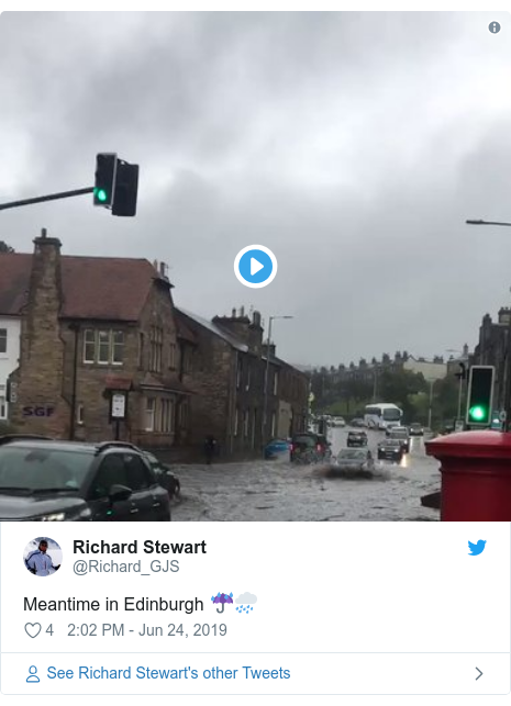 Heavy rain and flash floods cause Edinburgh travel chaos - BBC News