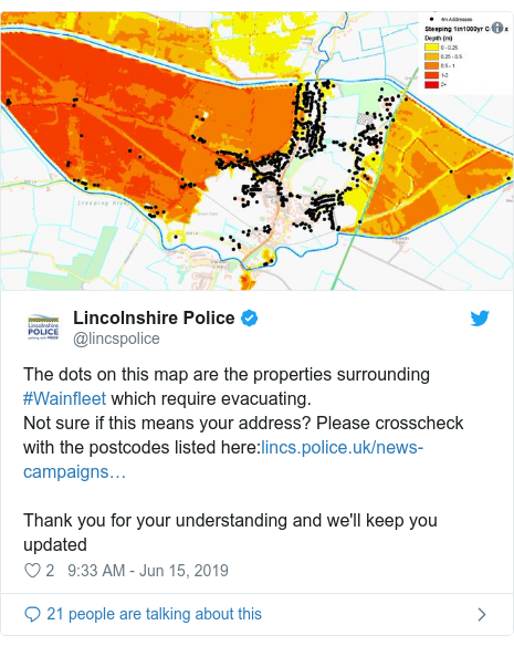 Wainfleet flooding: More evacuations of homes - BBC News