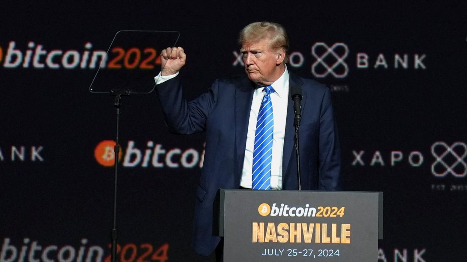 Trump courts Bitcoin and crypto fans for votes and donations - BBC News