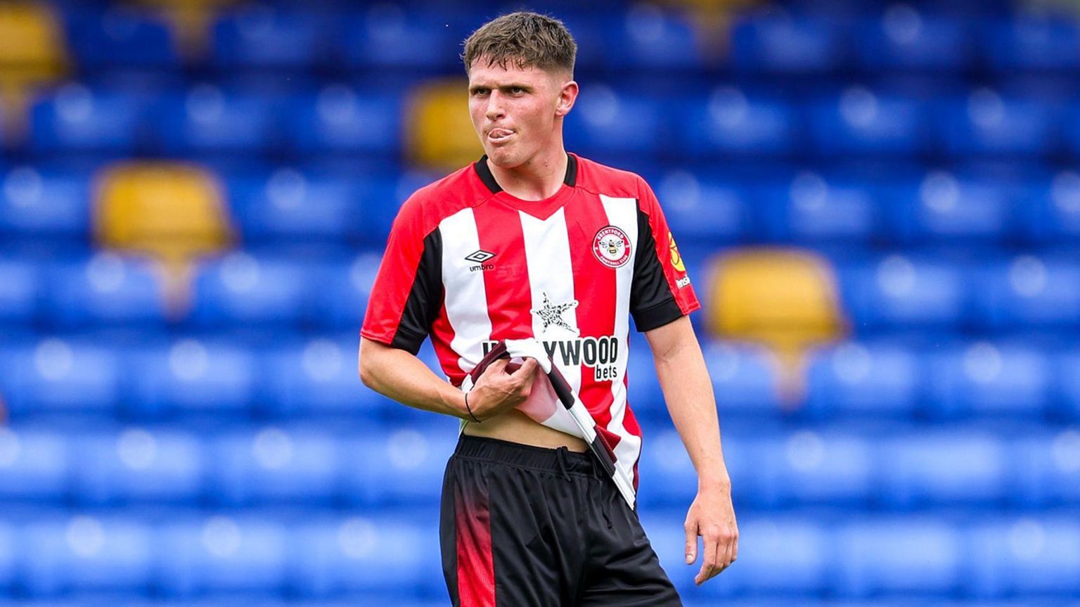 Brentford news: Fin Stevens leaves for St Pauli - BBC Sport