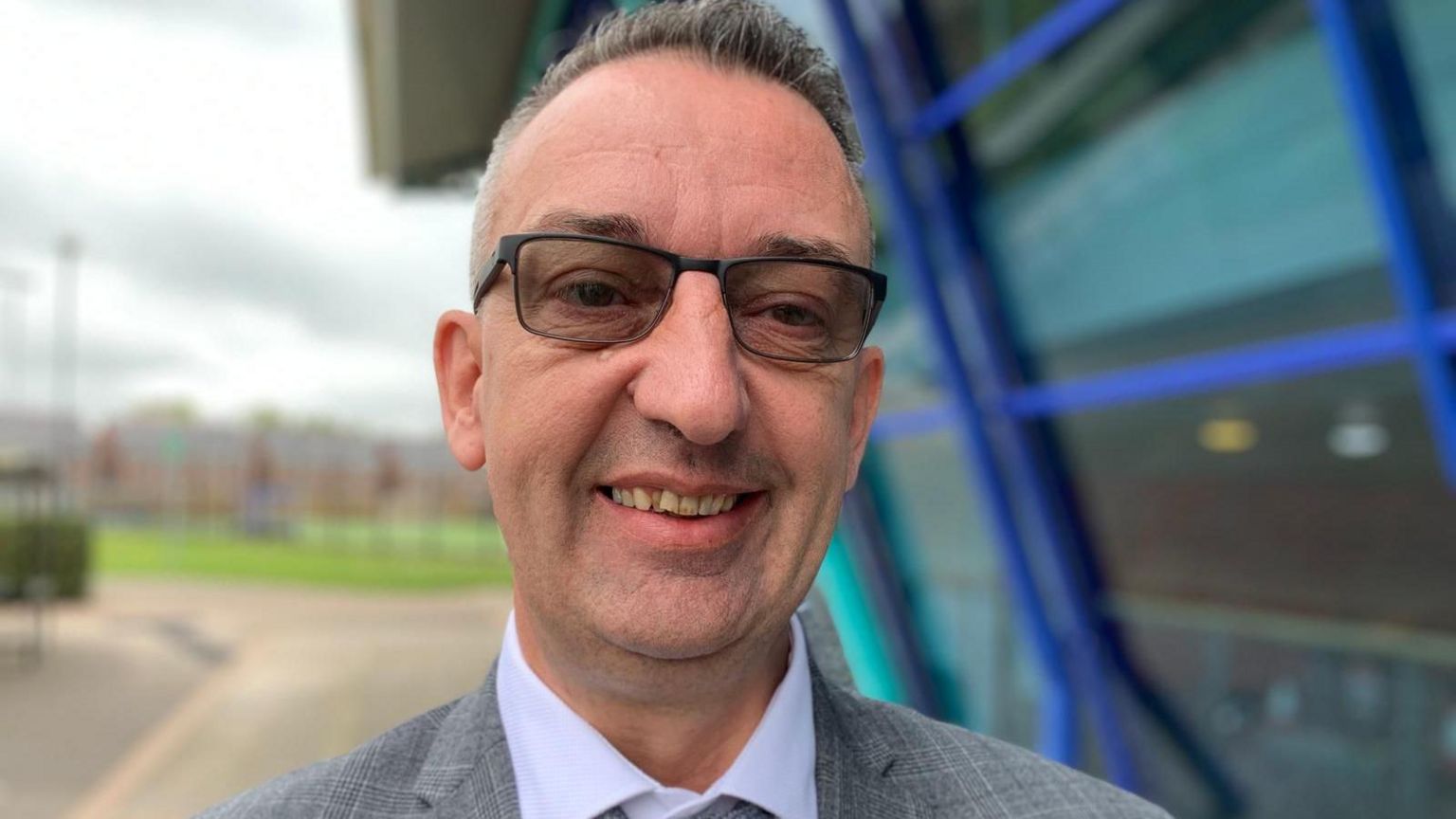 Comisiynwyr heddlu: Ethol y menywod cyntaf yng Nghymru - BBC Cymru Fyw