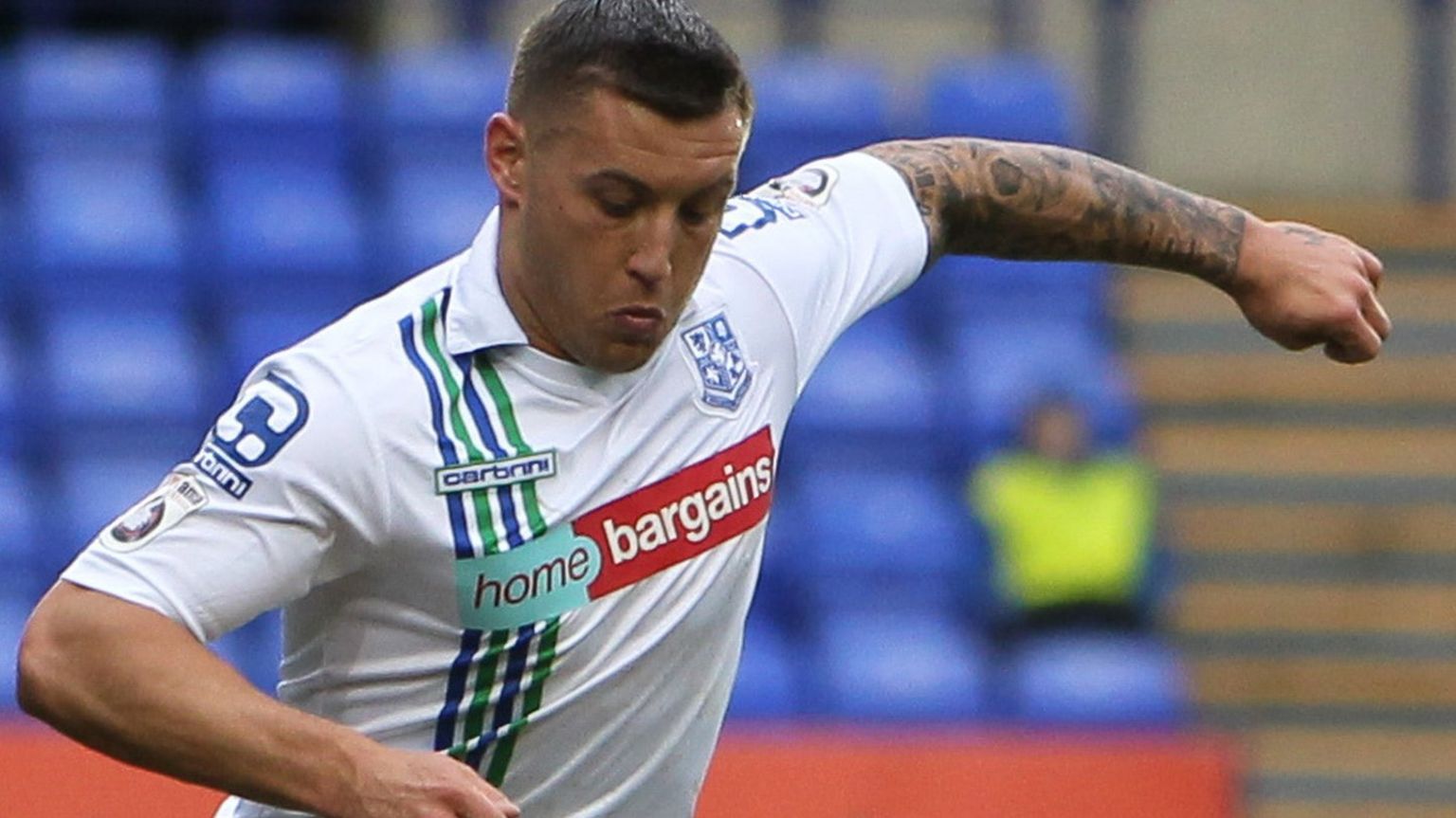 Adam Mekki: Tranmere Rovers winger agrees new contract - BBC Sport