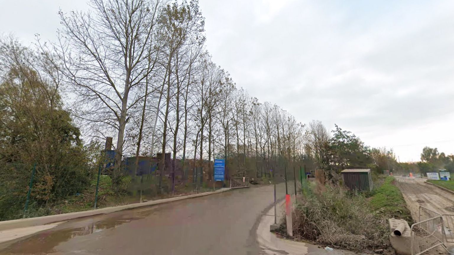 Kyle Colcomb: Worker who died at recycling plant named locally - BBC News