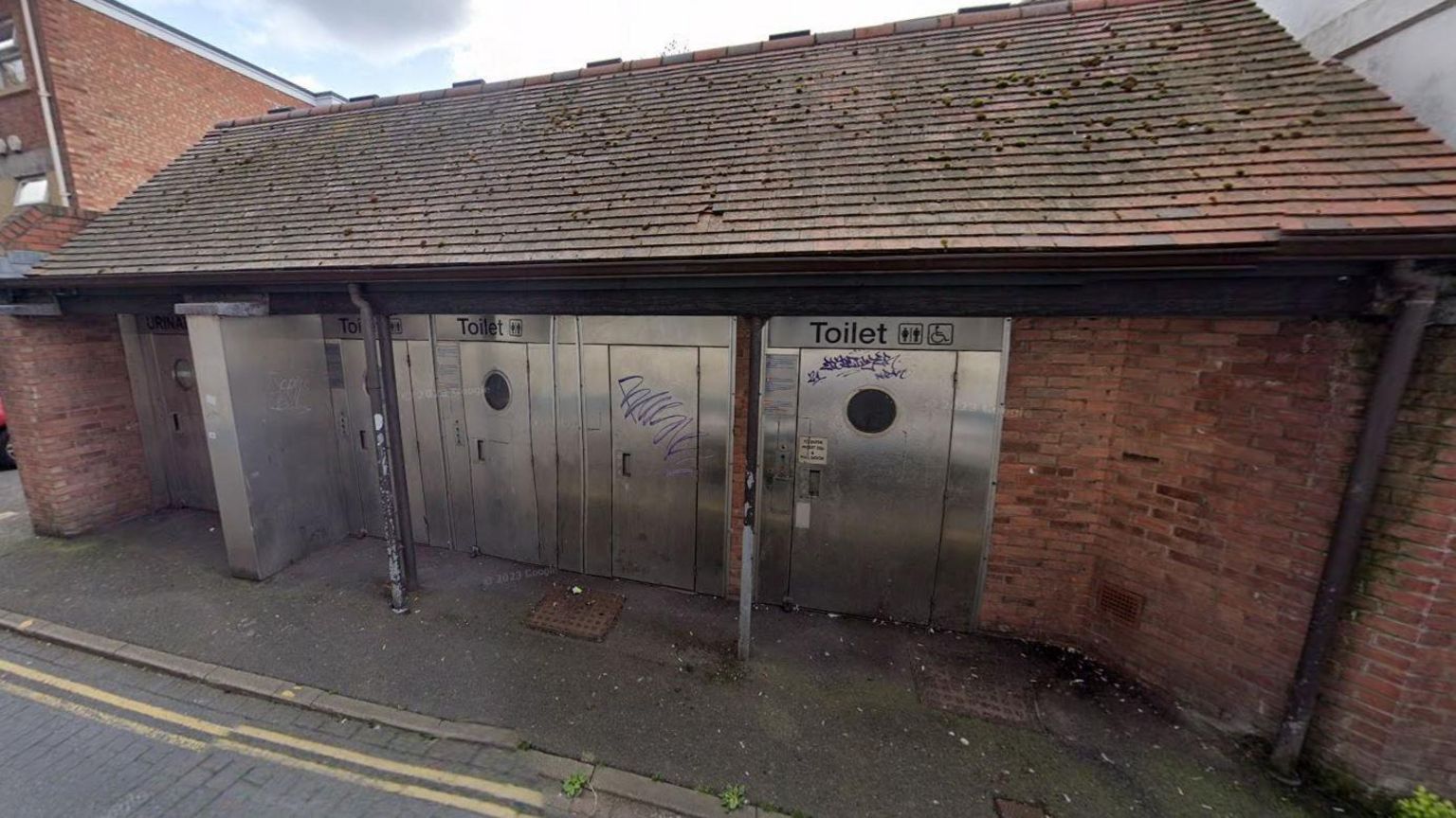 More Hereford public toilets to be made into sleeping pods - BBC News