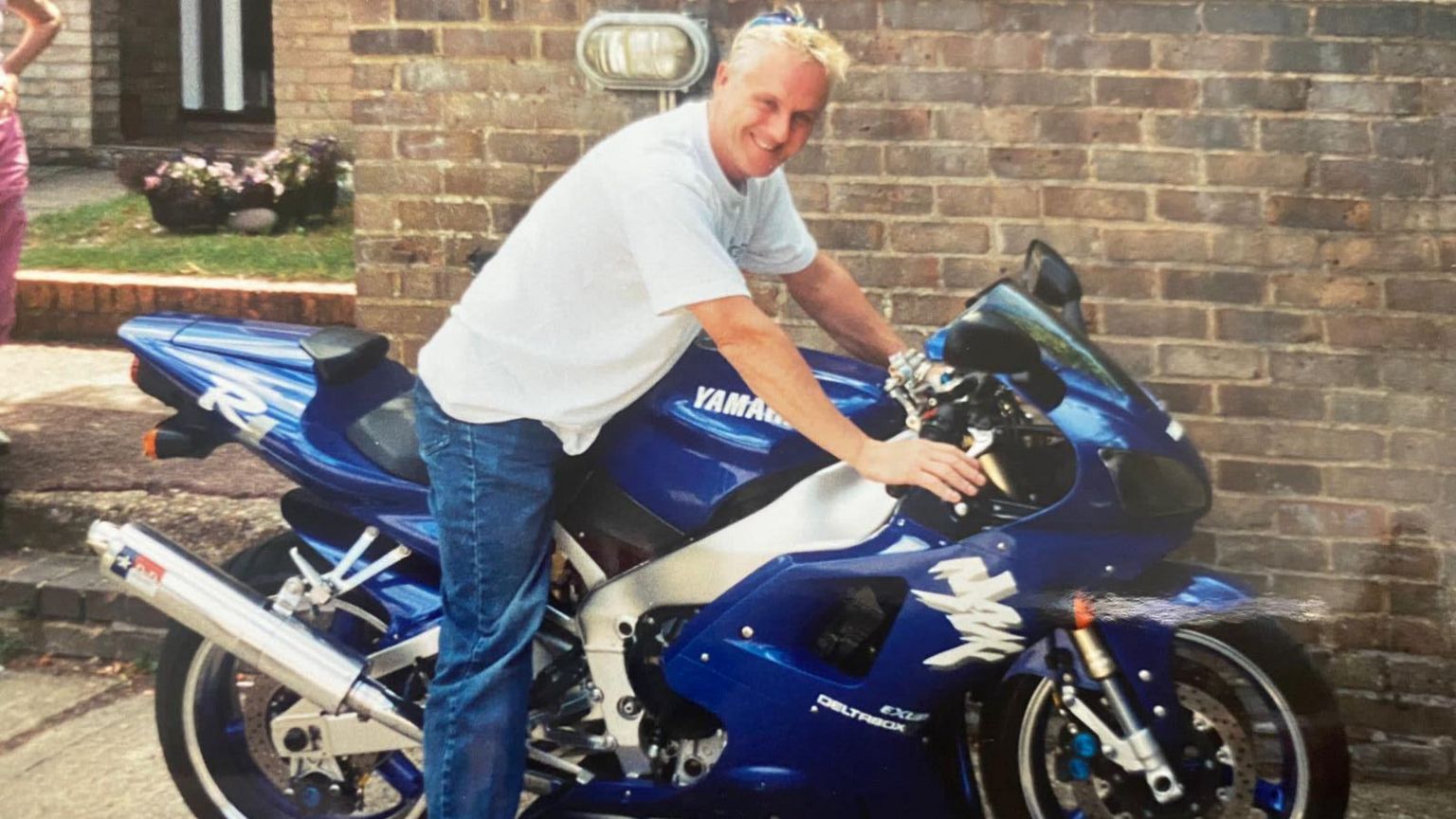 Contaminated blood victim who took his life 'mistrusted system' - BBC News