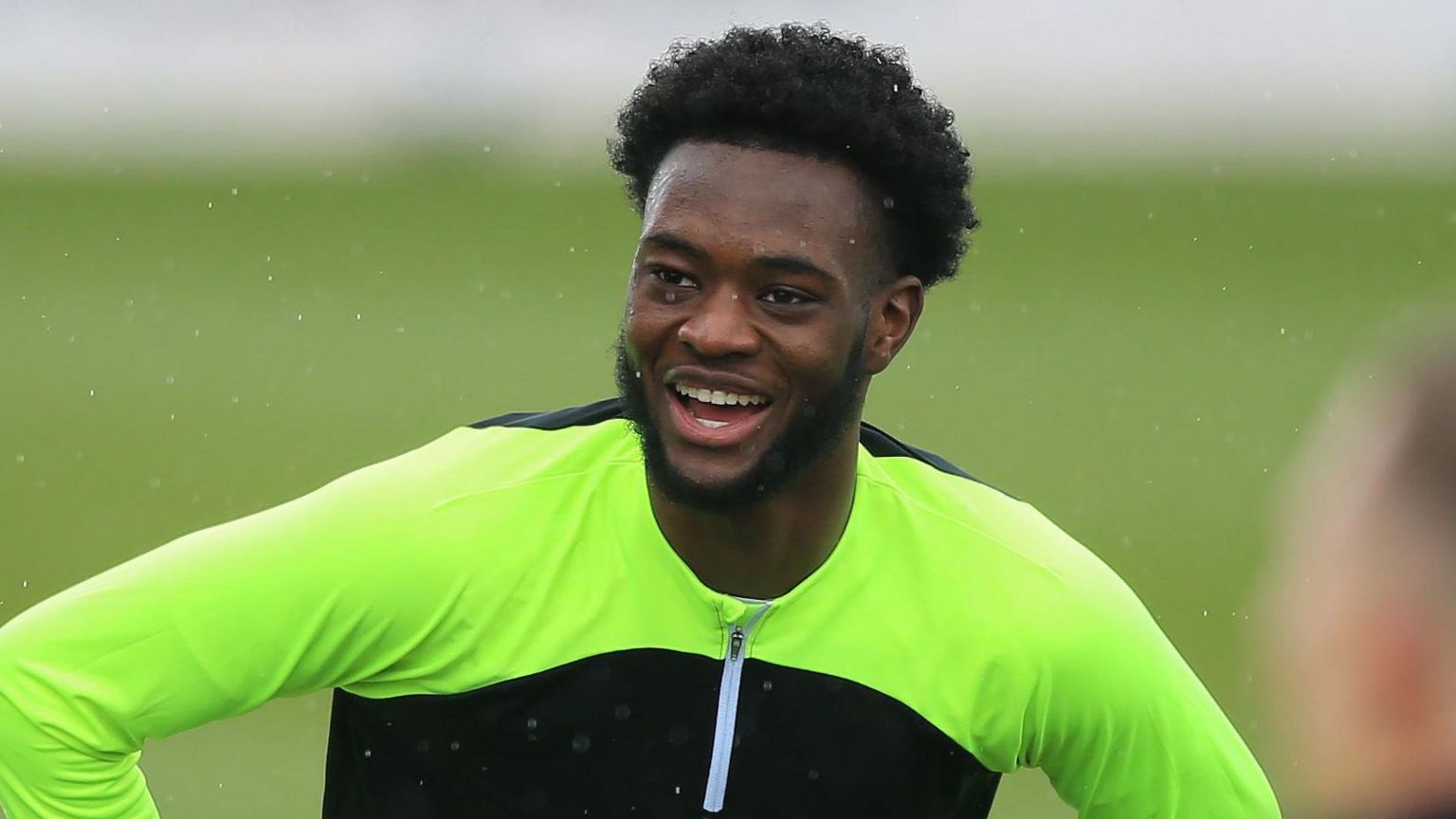 Abu Kamara: Hull and Luton in race to sign Norwich winger - BBC Sport