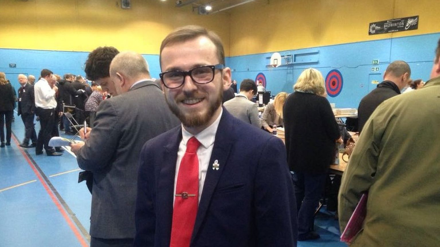 Jack Sargeant wins Alyn and Deeside by-election - BBC News
