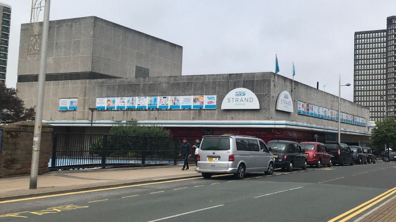 Bootle: The town and its residents getting ready big change - BBC News