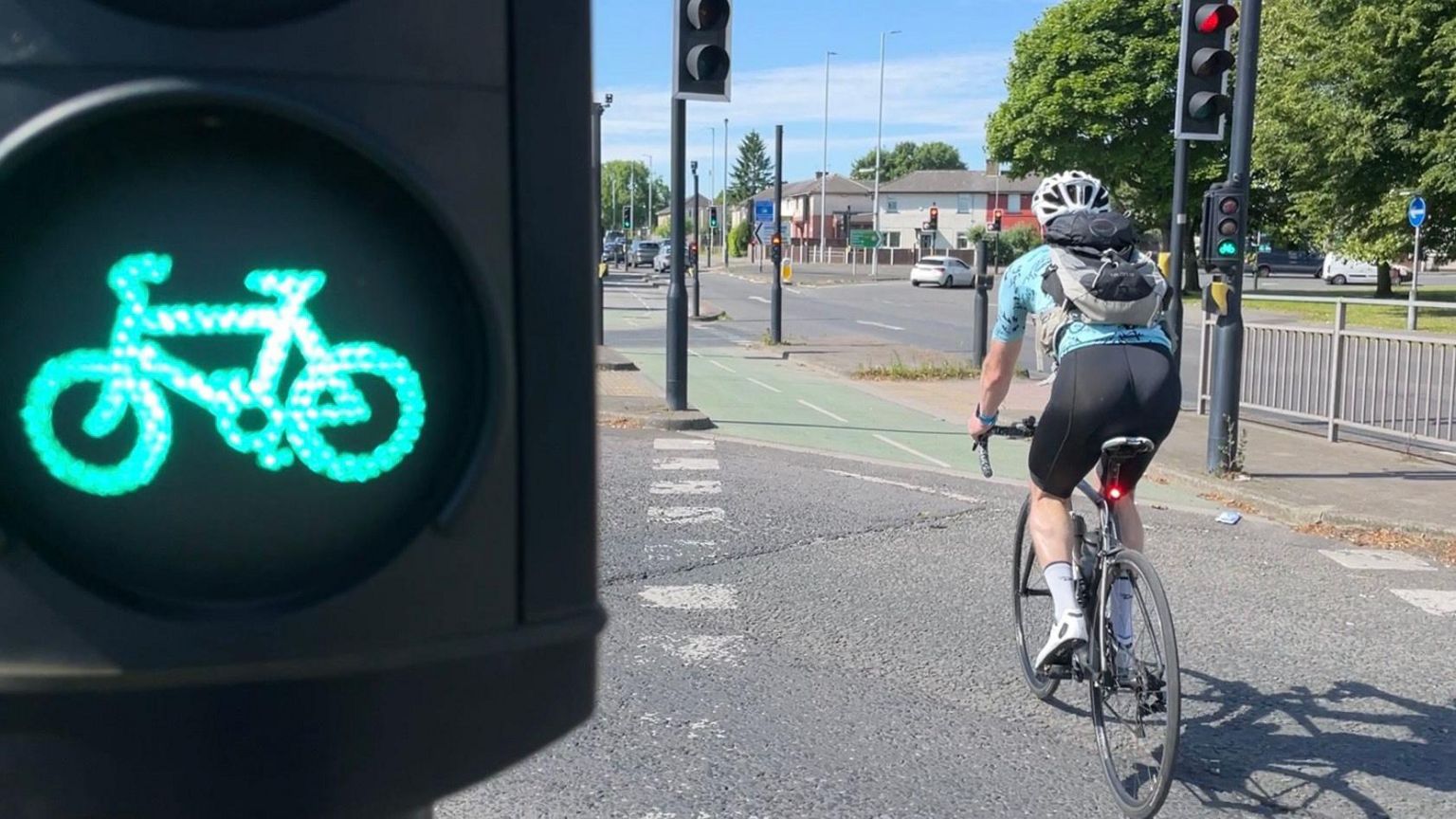 Bradford Leeds Cycle Superhighway sees 800 users a day, data shows ...