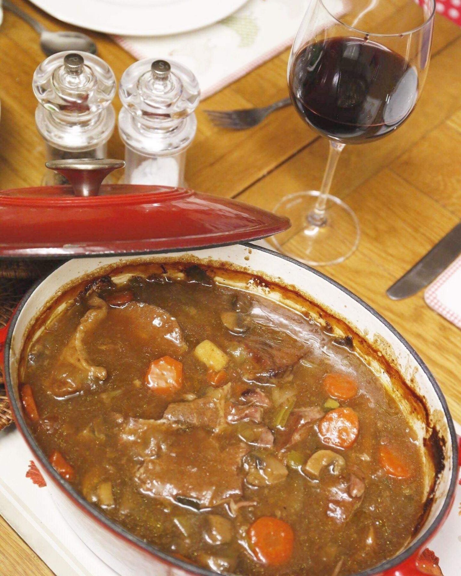 Eleri Roberts: Beth sy' 'na i de? - BBC Cymru Fyw