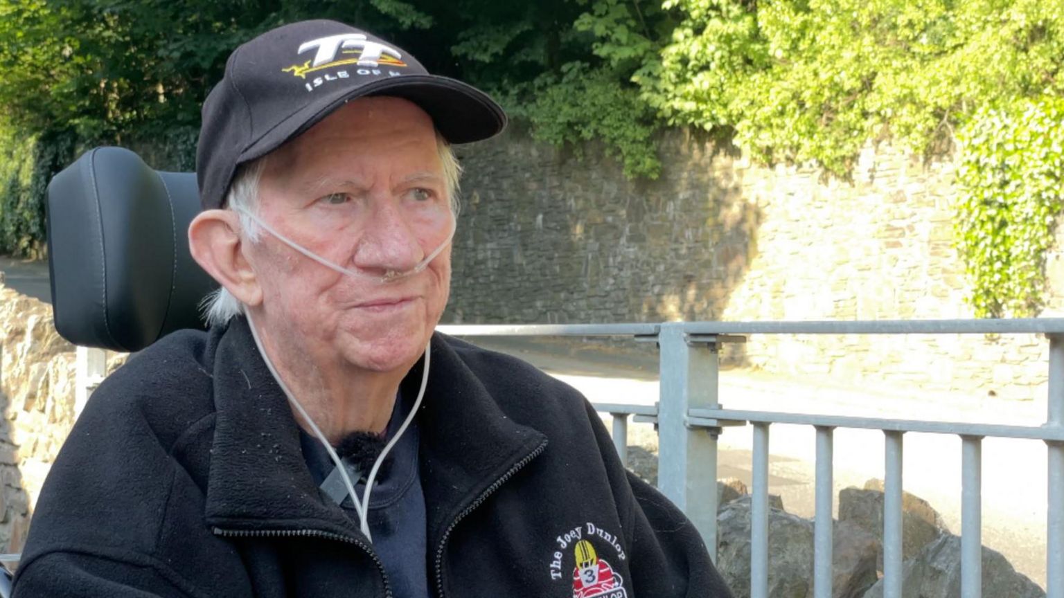 Special Isle of Man TT practice trip for hospice patient - BBC News