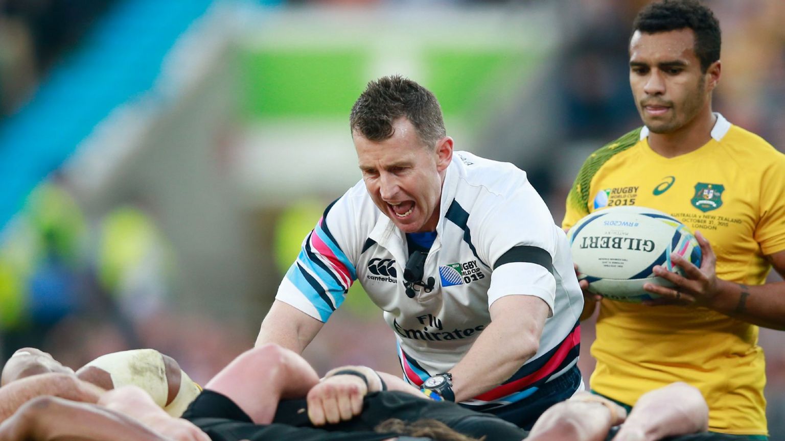 Queen's Birthday Honours: Referee Nigel Owens gets MBE - BBC News