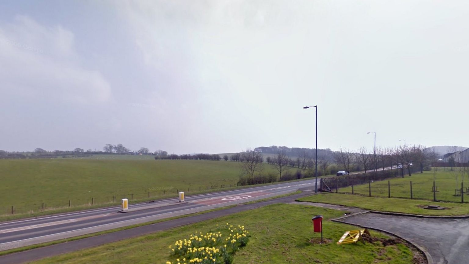 A77 reopens after lorry overturns - BBC News