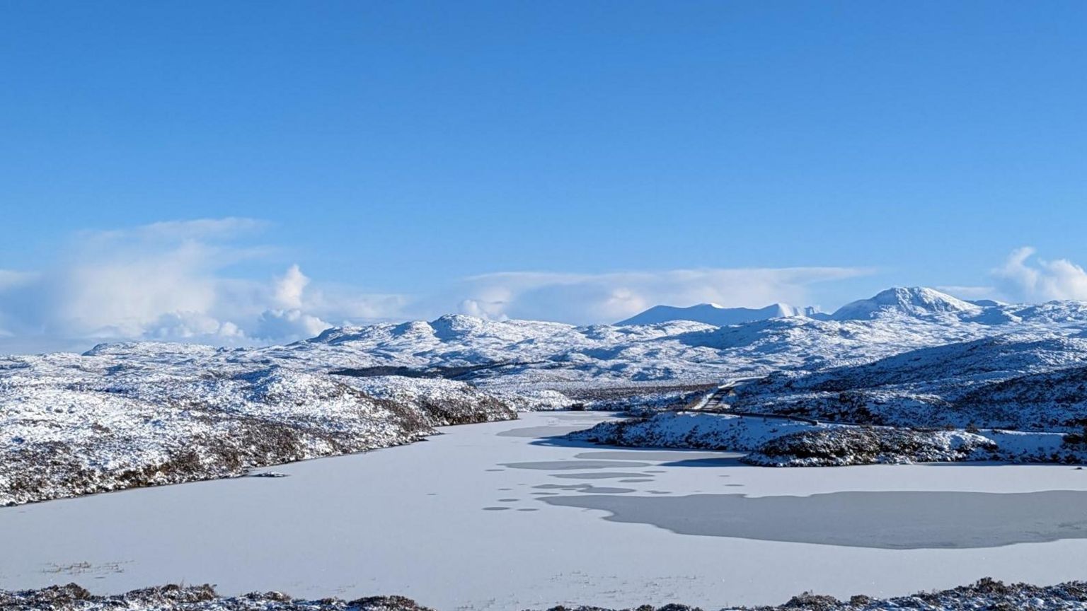 In pictures: Snowy Scotland - BBC News
