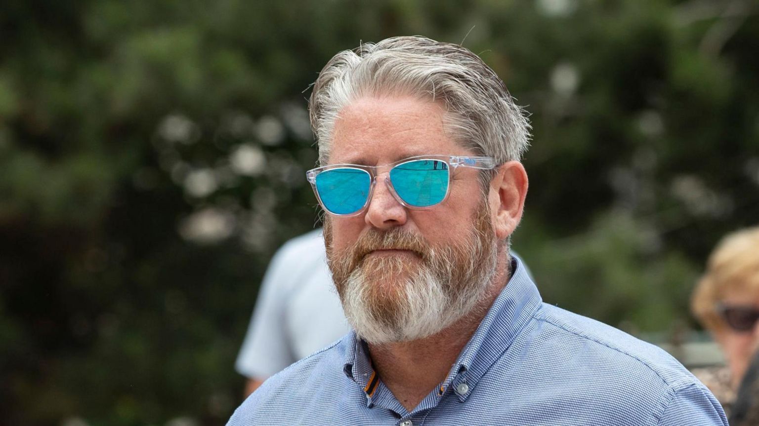 Elle Edwards' father takes on desert race to honour murdered daughter - BBC News