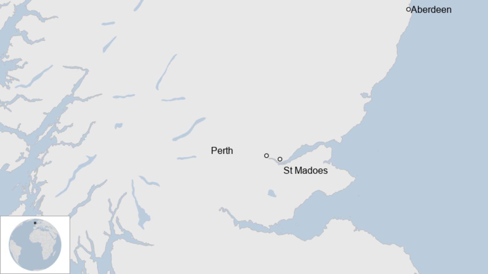 Four teenagers hurt after police chase ends in crash at St Madoes - BBC ...