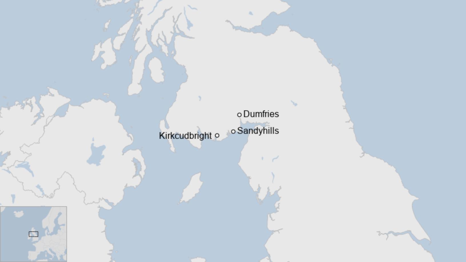 Family rescued after being cut off by Solway tide - BBC News