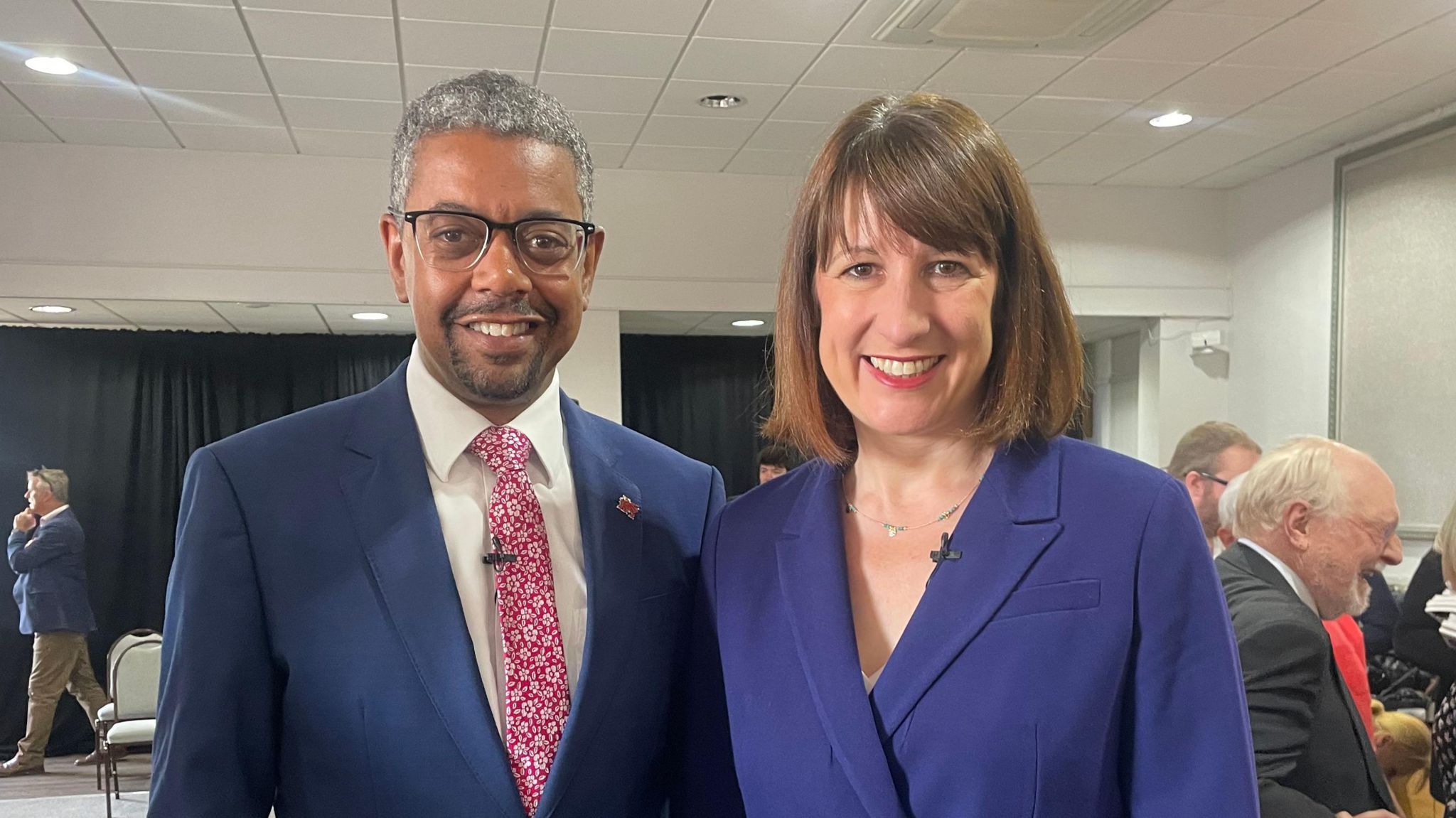 More teachers for Wales if Starmer is PM, says Vaughan Gething - BBC News