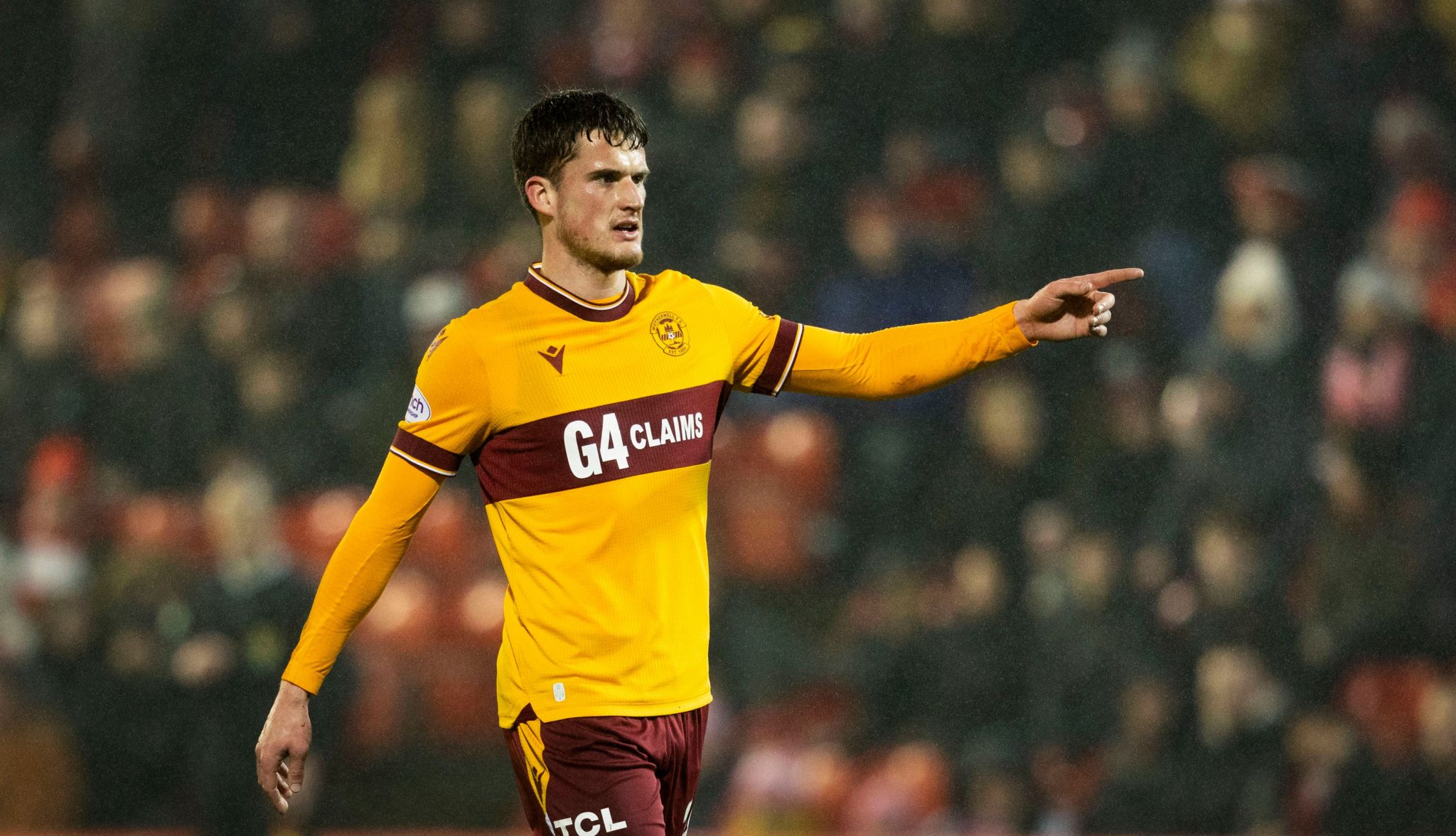 Vale keeping 'foot on gas' in top-six push - BBC Sport