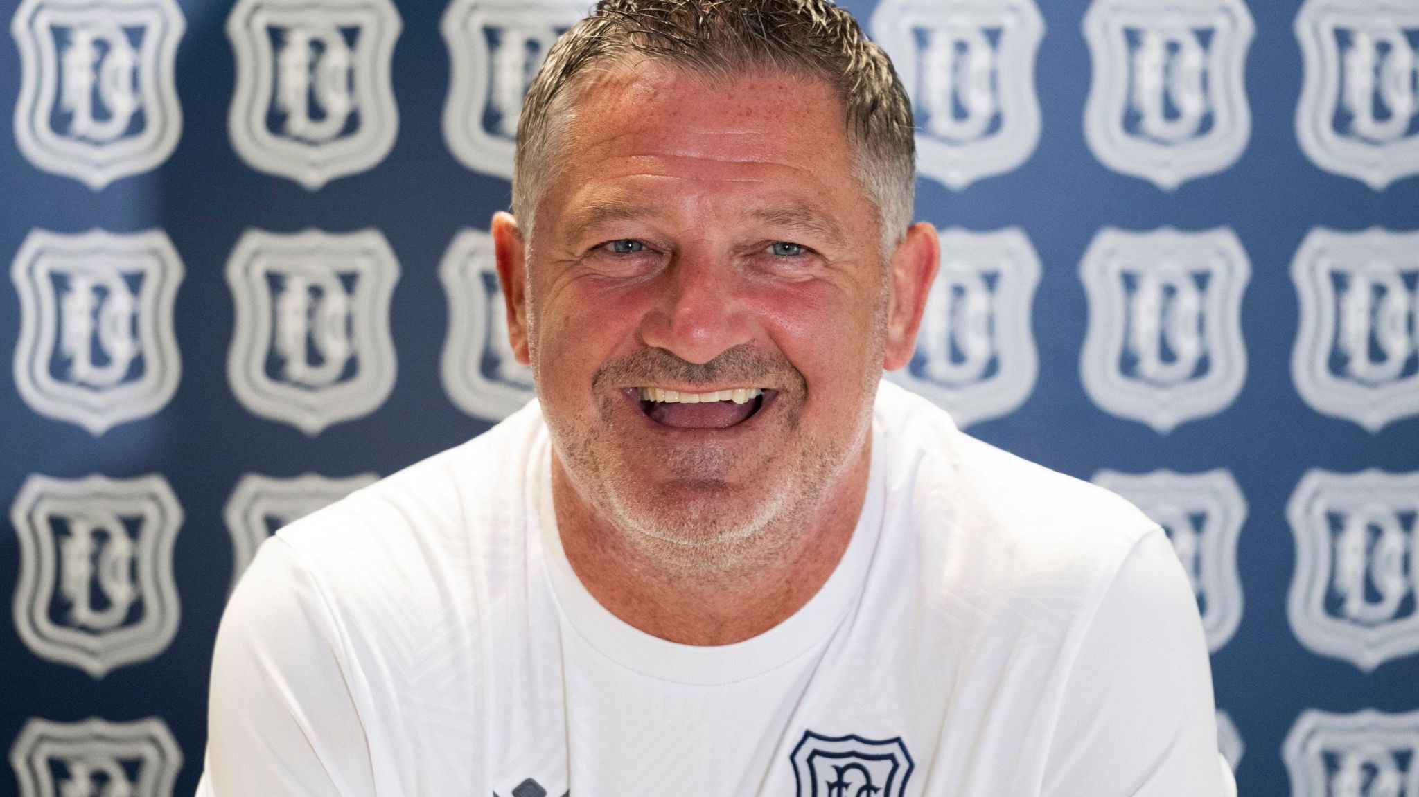 Dundee: Tony Docherty signs new contract as manager - BBC Sport