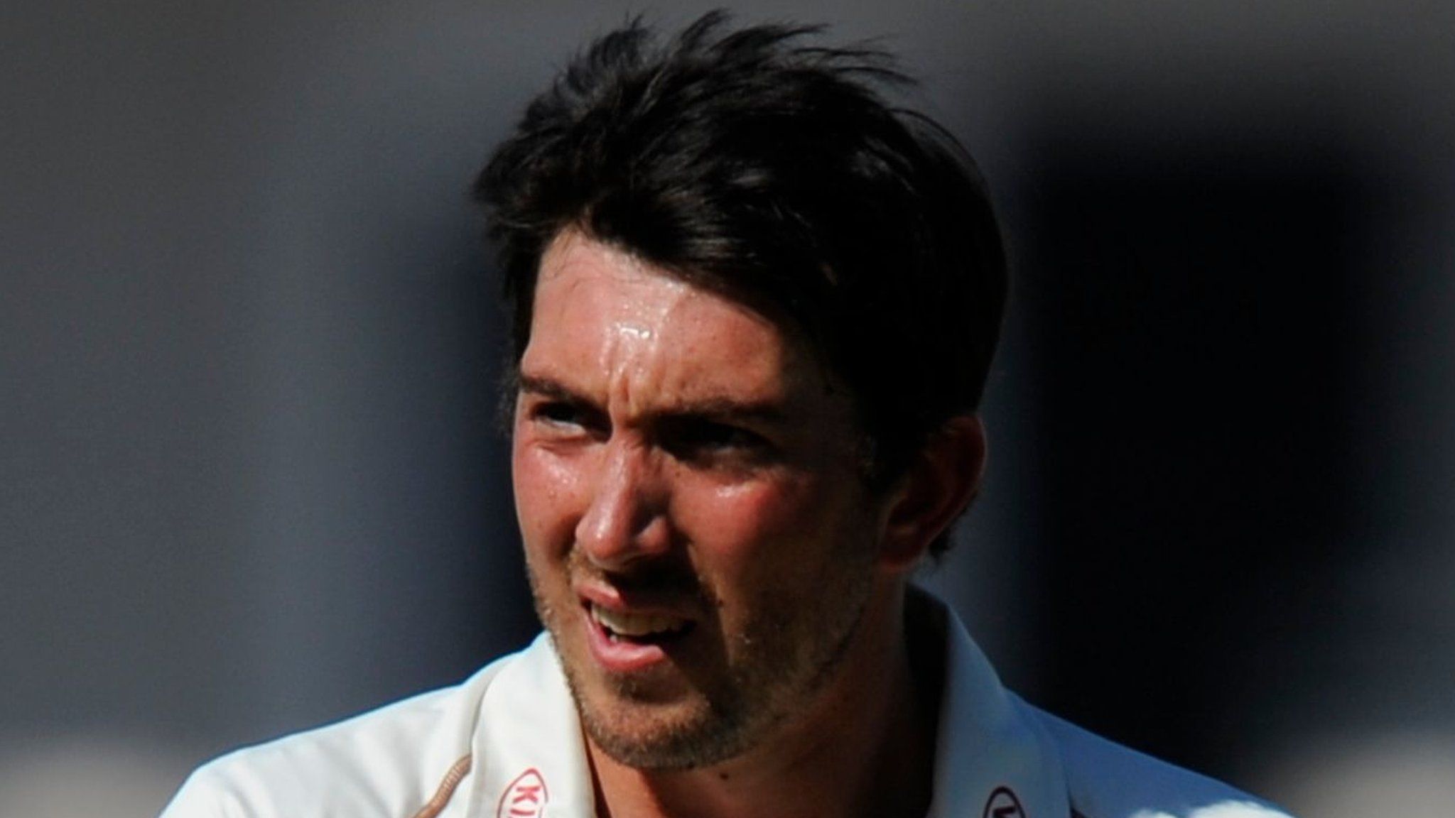 Surrey v Warwickshire: Mark Footitt takes six wickets in 32 balls as ...