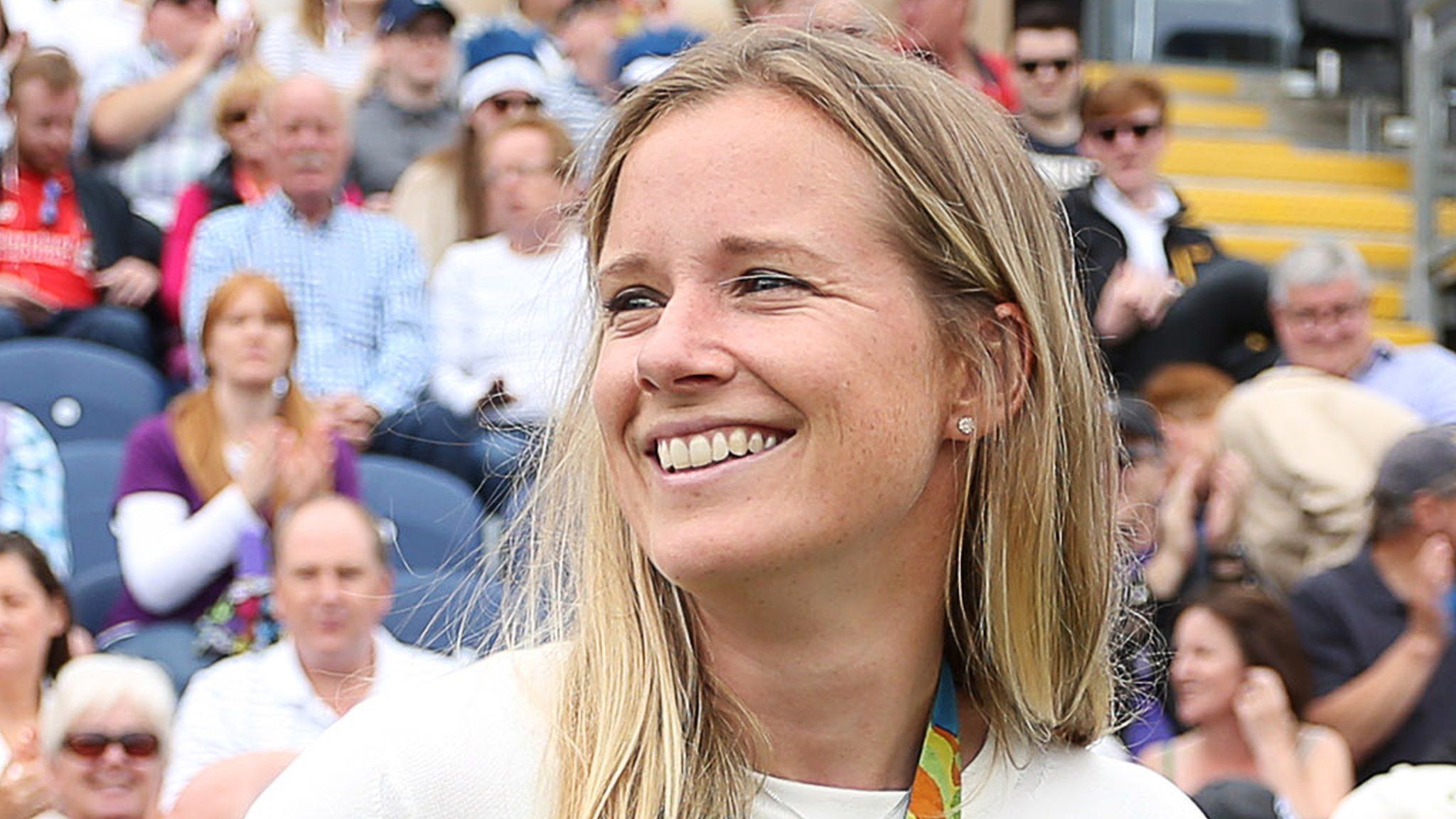 Sailing champion Hannah Mills to go for gold in Tokyo 2020 - BBC Sport