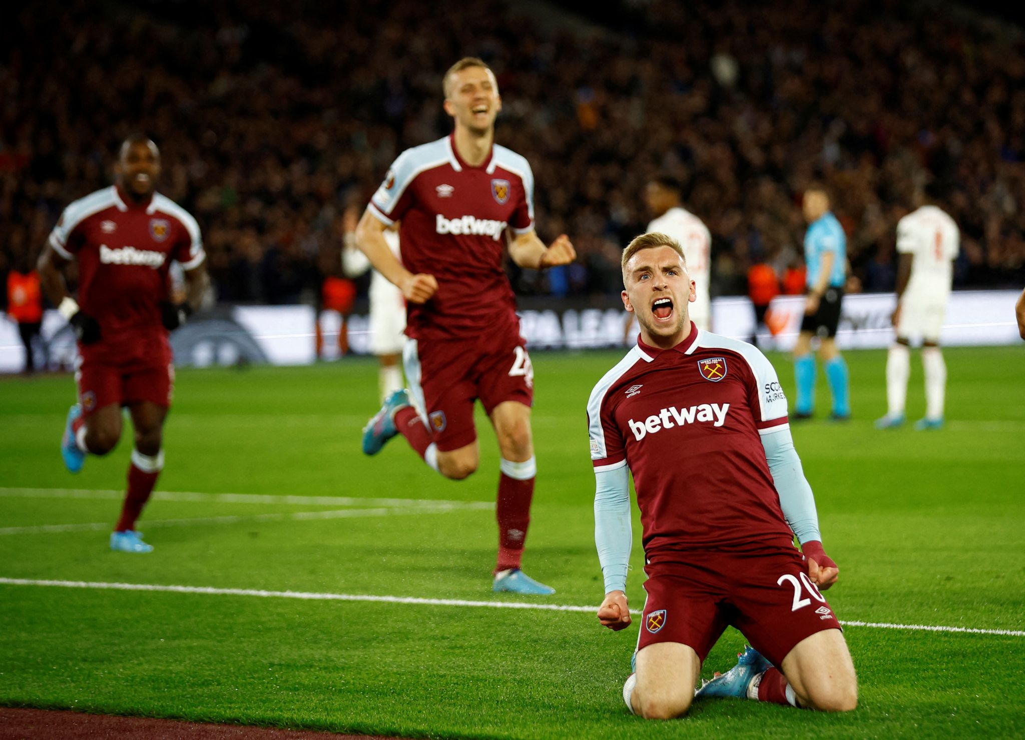 Bowen again proves his importance to Hammers - BBC Sport