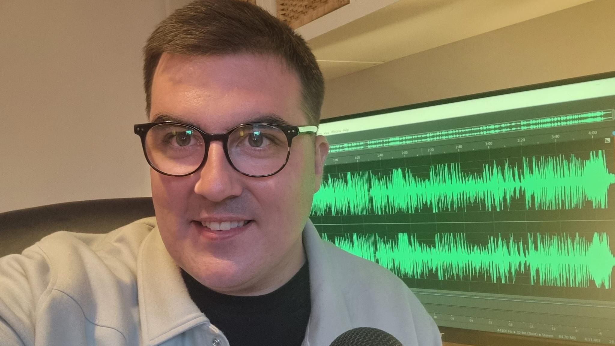 The podcast keeping memories of loved ones alive - BBC News