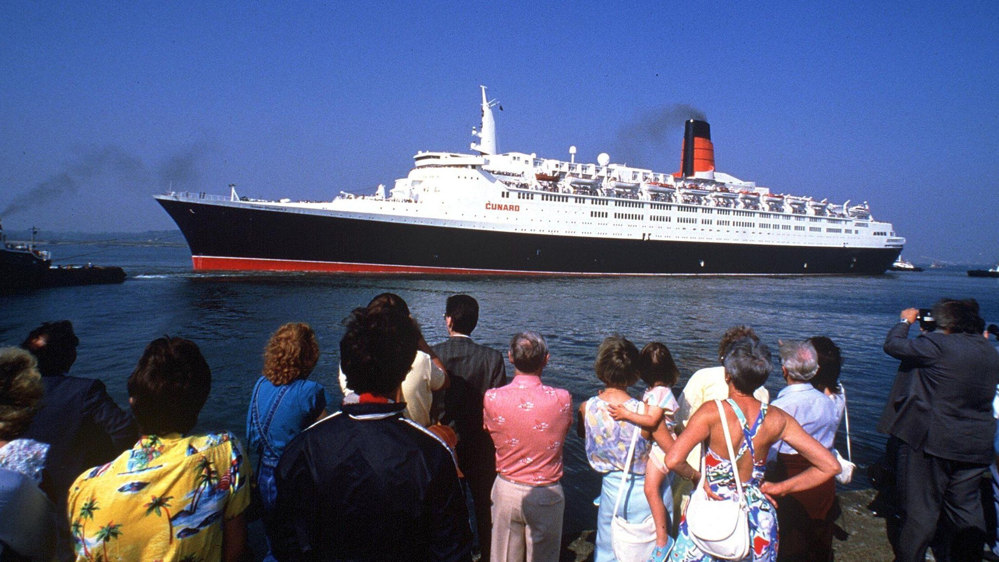 QE2 relaunched as floating hotel in Dubai - BBC News