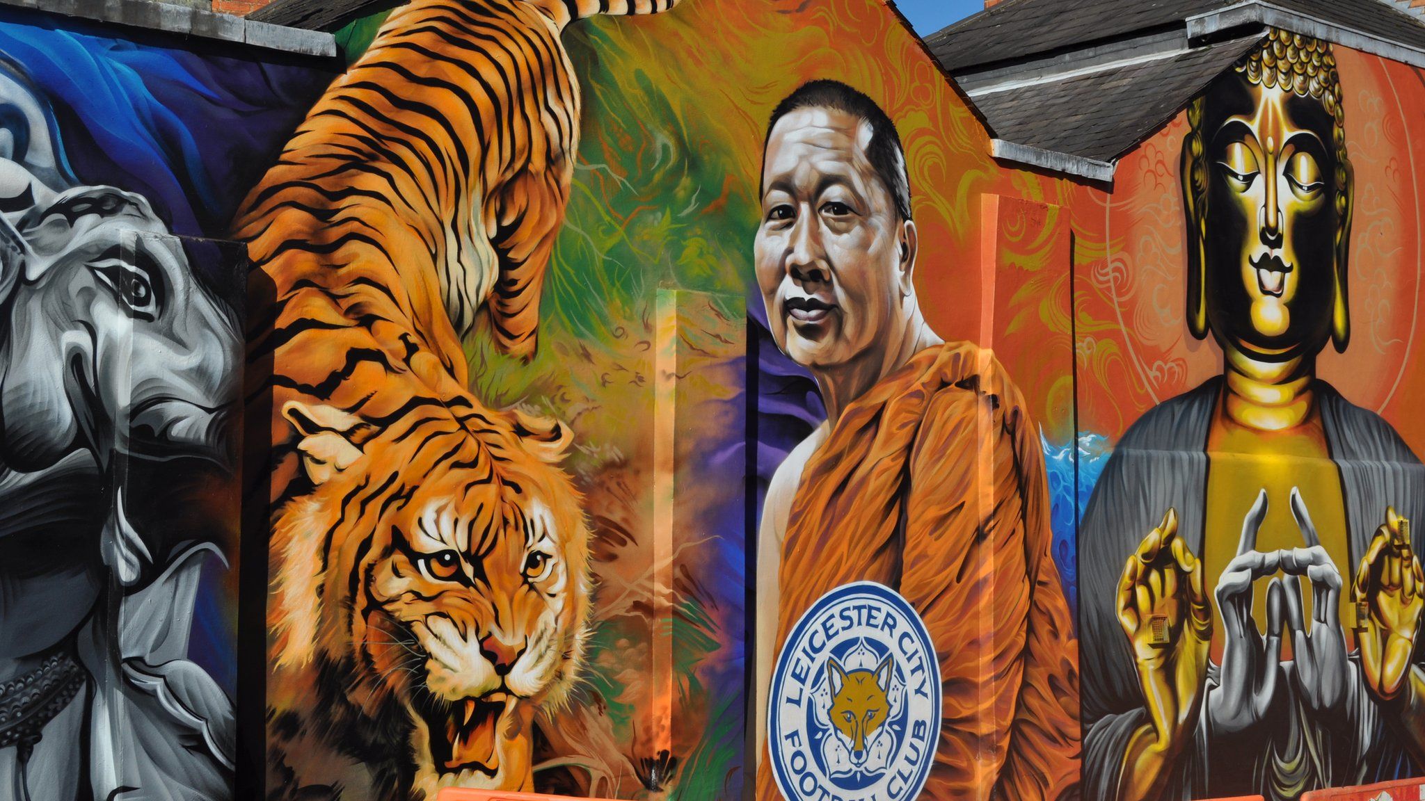 Leicester City champions mural: Shop staff threatened over removal ...