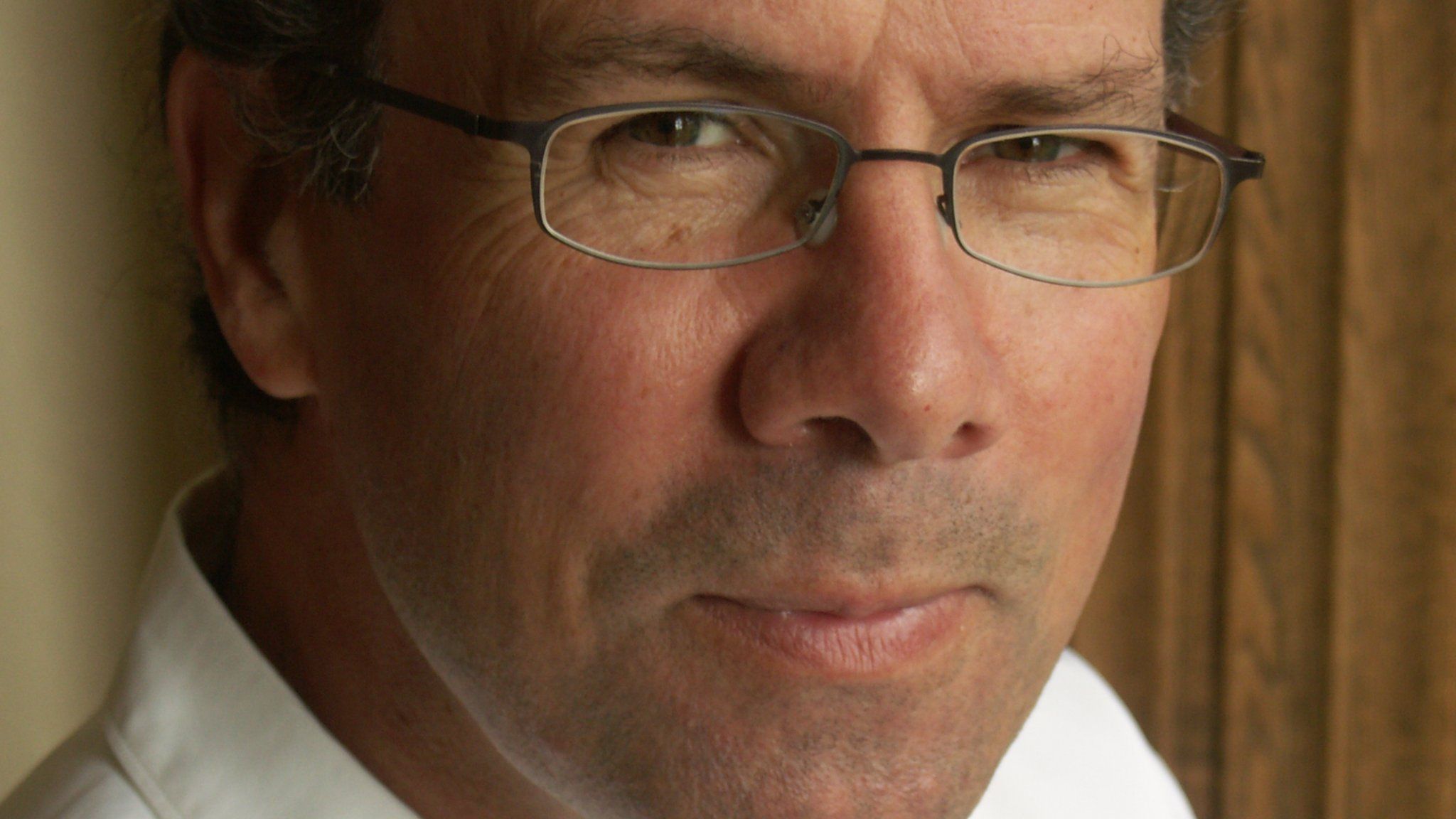 Debut writer KJ Orr beats Hilary Mantel to short story prize - BBC News