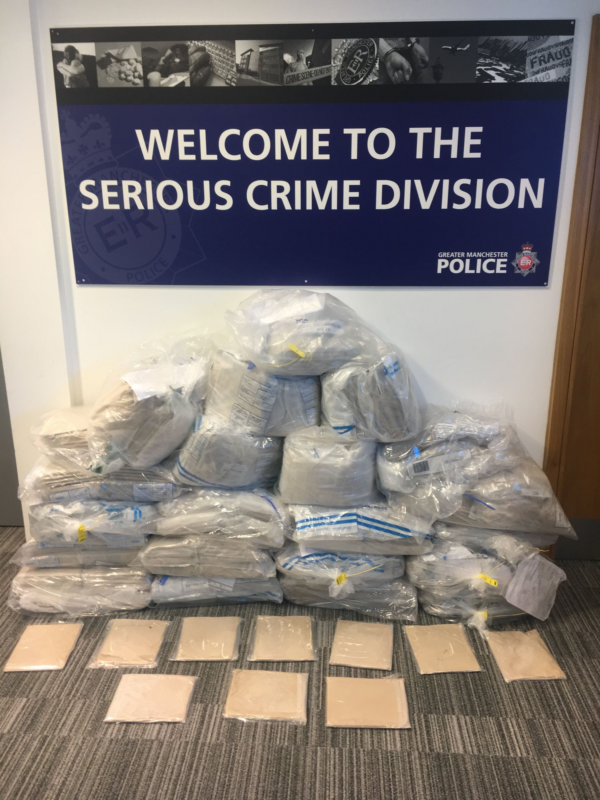 Salford heroin smuggling gang jailed - BBC News