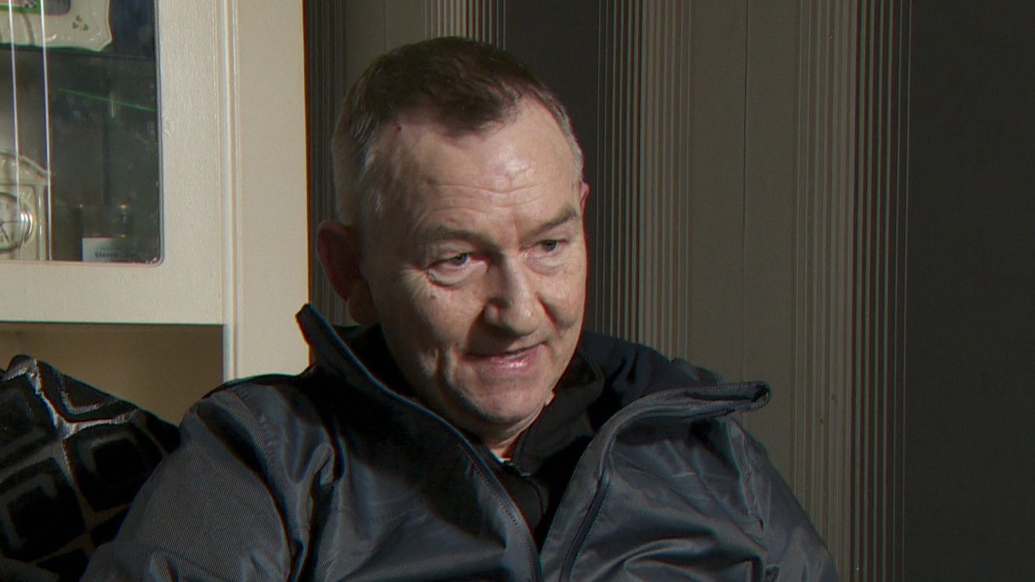 Derry shooting: Two men released on police bail - BBC News