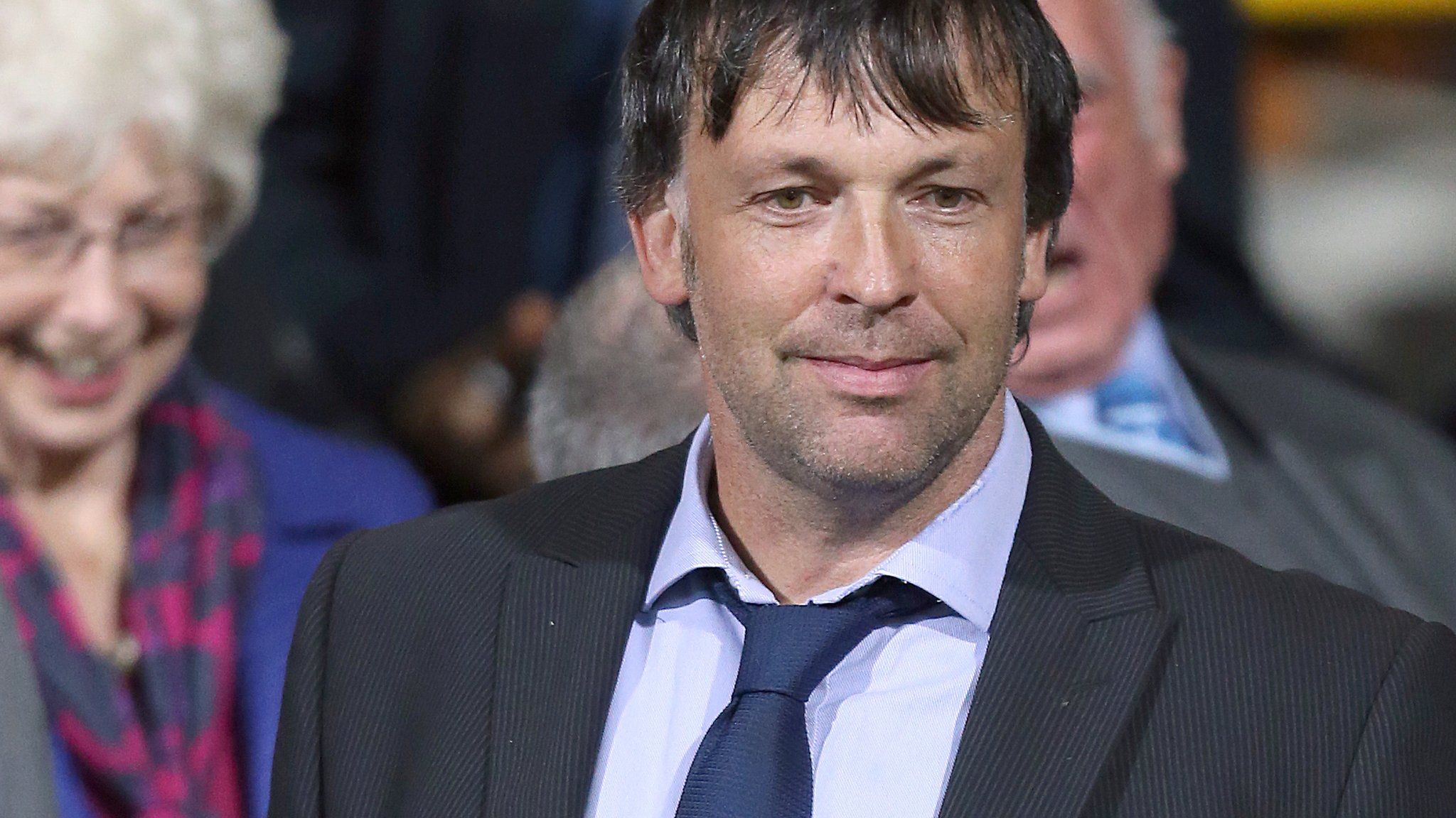 Ex-Blackpool chairman Karl Oyston sues father Owen's club - BBC News